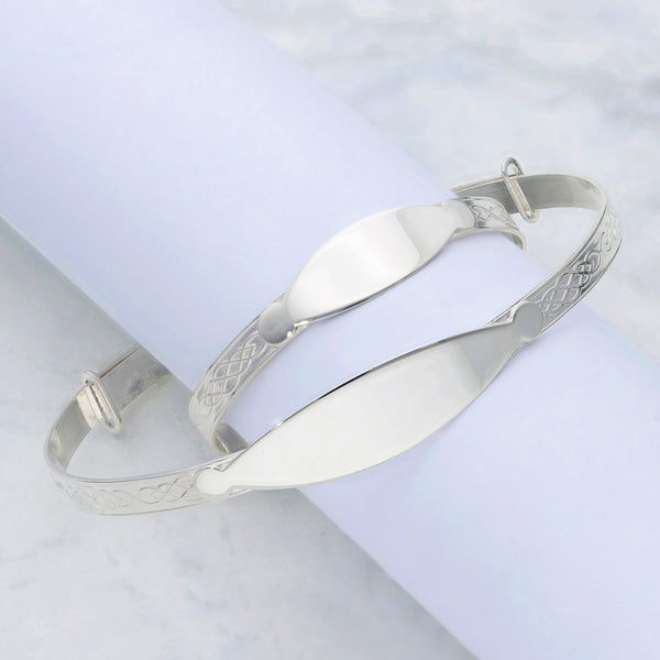 A Guide to Choosing Bangles and Bracelets for Infants – Dolce Valentina